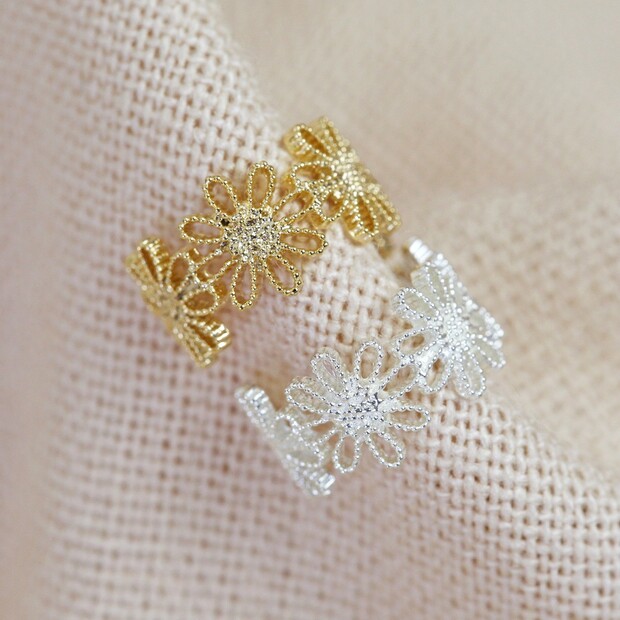 Daisy Ear Cuff in Silver | Jewellery | Lisa Angel