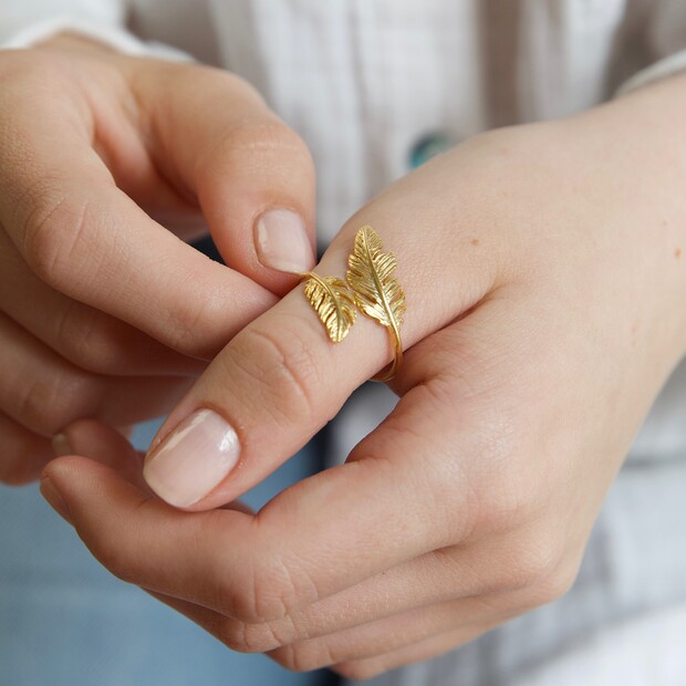 Gold Double Feather Ring | Jewellery | Lisa Angel