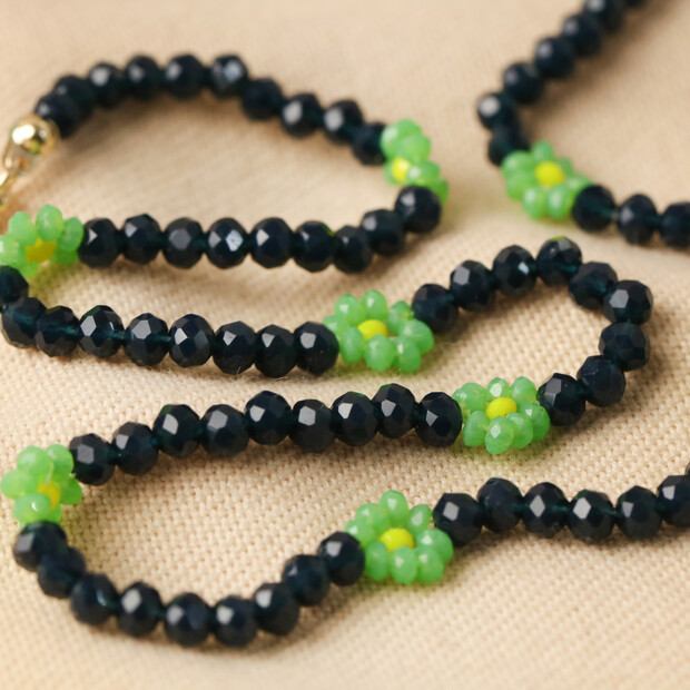 Green Daisy Beaded Necklace | Big Metal London | Lisa Angel