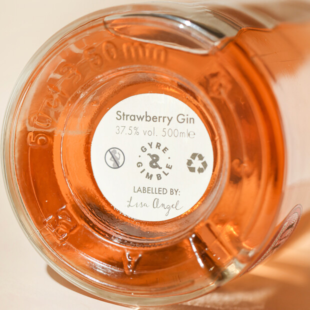 500ml Star Sign Strawberry Gin | Lisa Angel