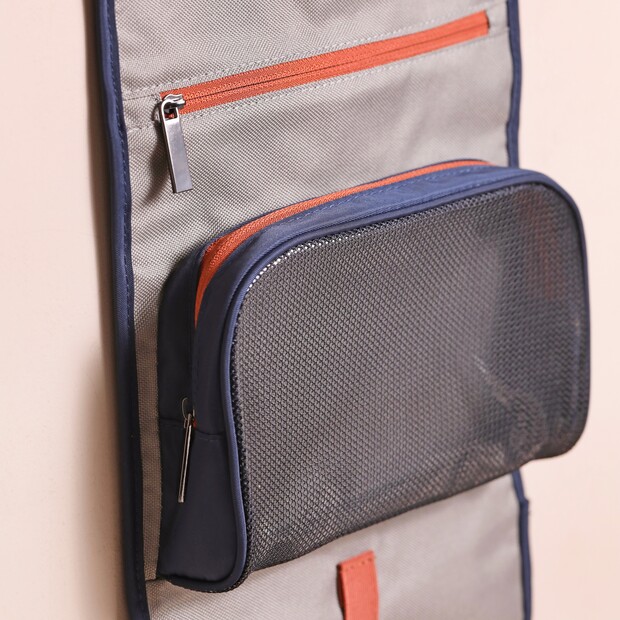 Roll Up Travel Wash Bag | Gentlemen's Hardware | Lisa Angel