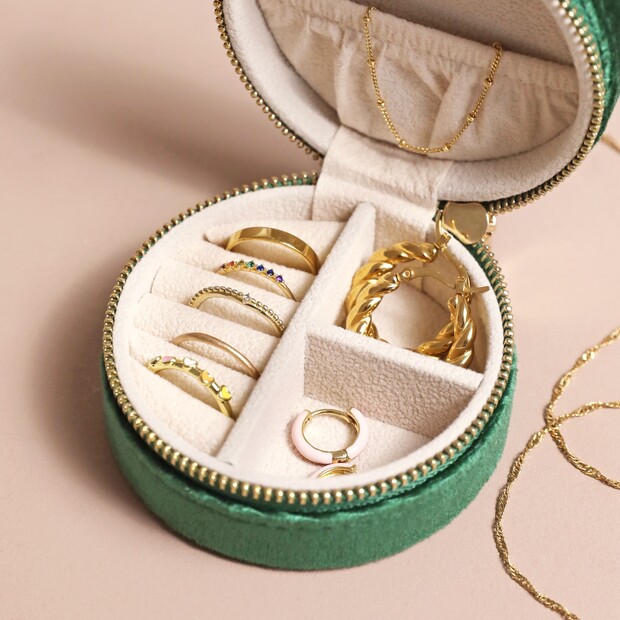 Quilted Velvet Round Travel Jewellery Case Green | Lisa Angel
