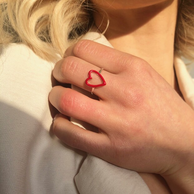 Sterling Silver Red Enamel Heart Outline Ring | Lisa Angel