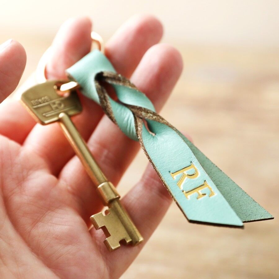 Personalised Twisted Knot Leather Keyring | Lisa Angel