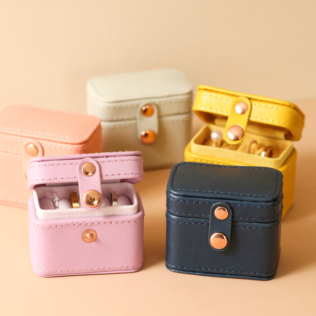 Grey Petite Travel Ring Box | Jewellery Boxes | Lisa Angel