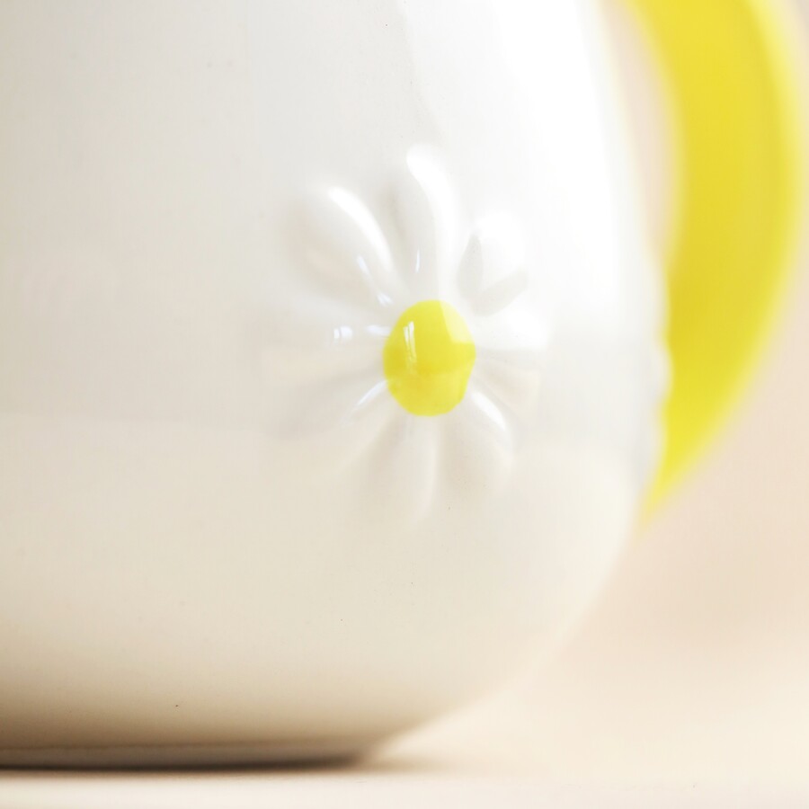 Ceramic Daisy Mug | Home & Kitchen Accessories | Lisa Angel