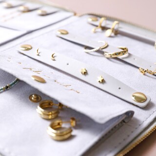 Travel Accessories | Travel Wallets & Travel Bags | Lisa Angel